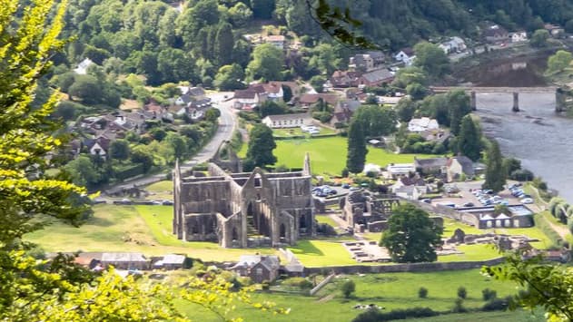 Lower Wye Ramblers’ ‘Walk on the Welsh Side’ | theforester.co.uk
