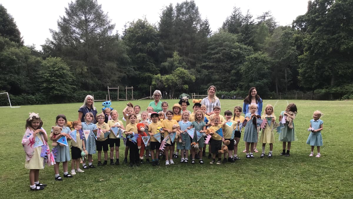 Parkend School's Jubilee winners enjoy 'fabulous' cream teas ...