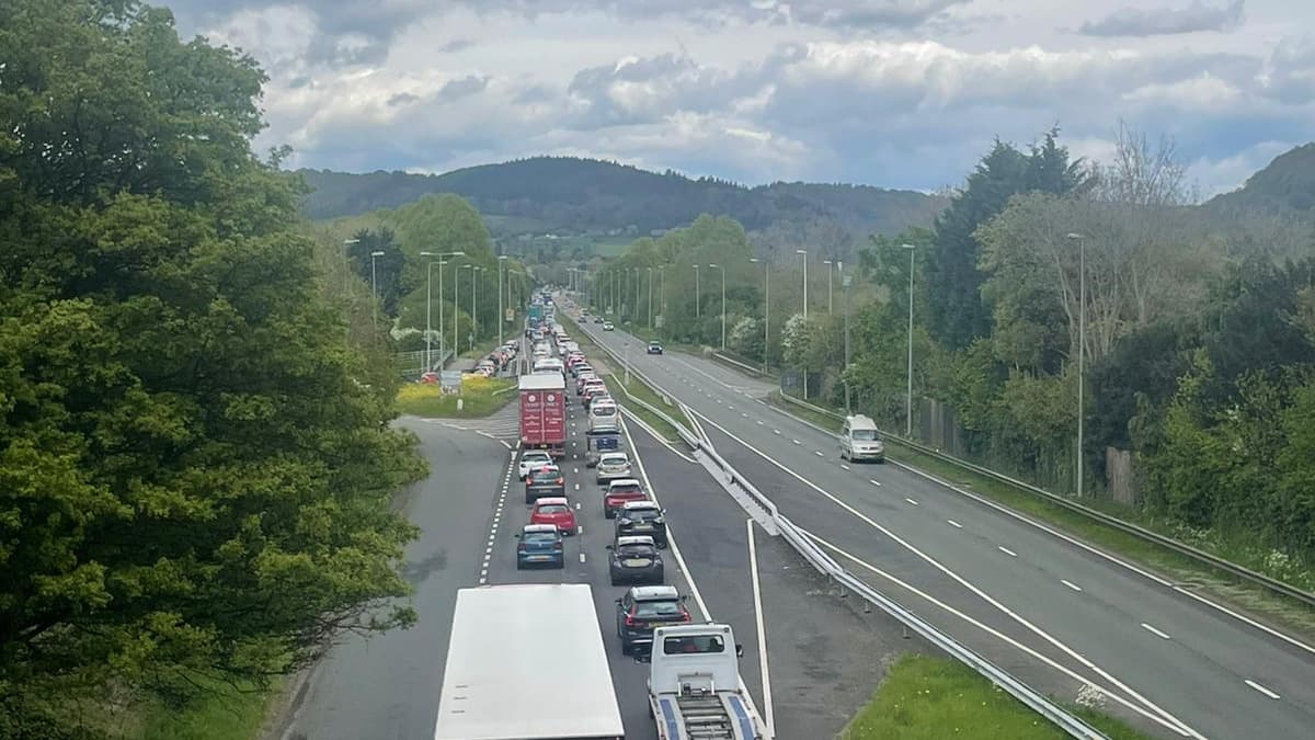 A40 southbound closed near Monmouth after accident | theforester.co.uk