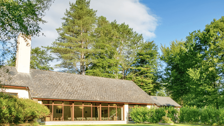 Forest of Dean crematorium hosts Mother’s Day tribute | theforester.co.uk