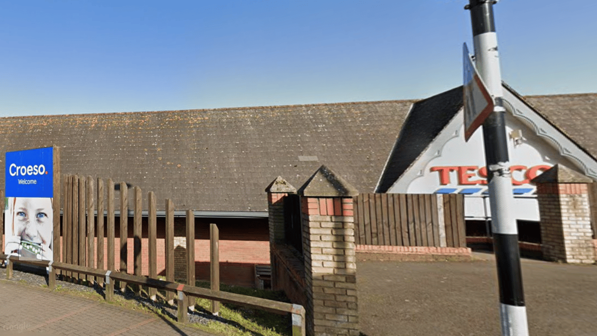 Tesco staff praised for easing Chepstow traffic chaos | theforester.co.uk